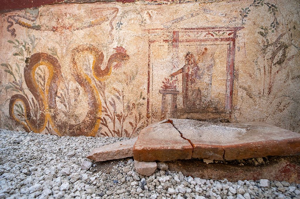 The brand new discoveries in Pompeii - Tourist Guide Naples - Private ...